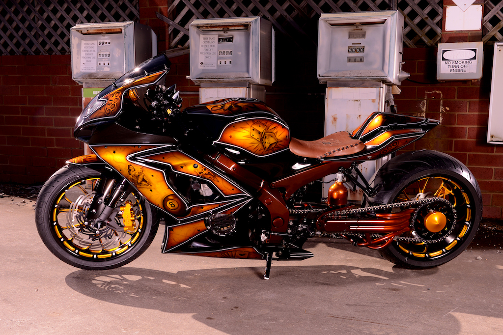 Suzuki GSX-R1000 Custom Old Skool - SportBikes Inc Magazine