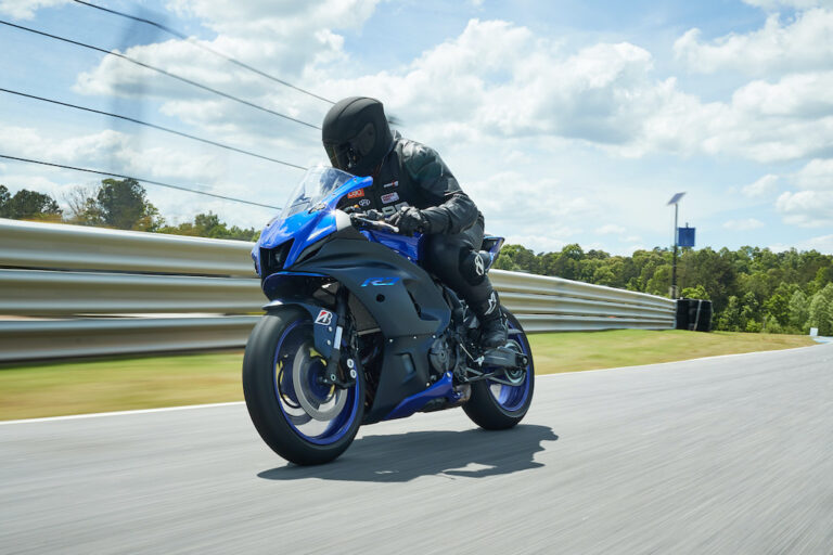 Yamaha YZF-R7 2022 - First Ride Review - SportBikes Inc Magazine