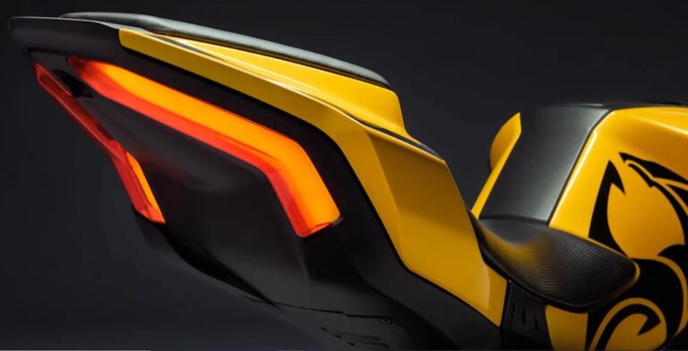 Damon Colossus Hyperfighter - SportBikes Inc Magazine