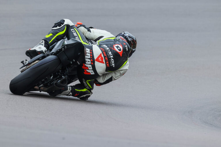 Dunlop Sportmax Q5 and Q5S - SportBikes Inc Magazine